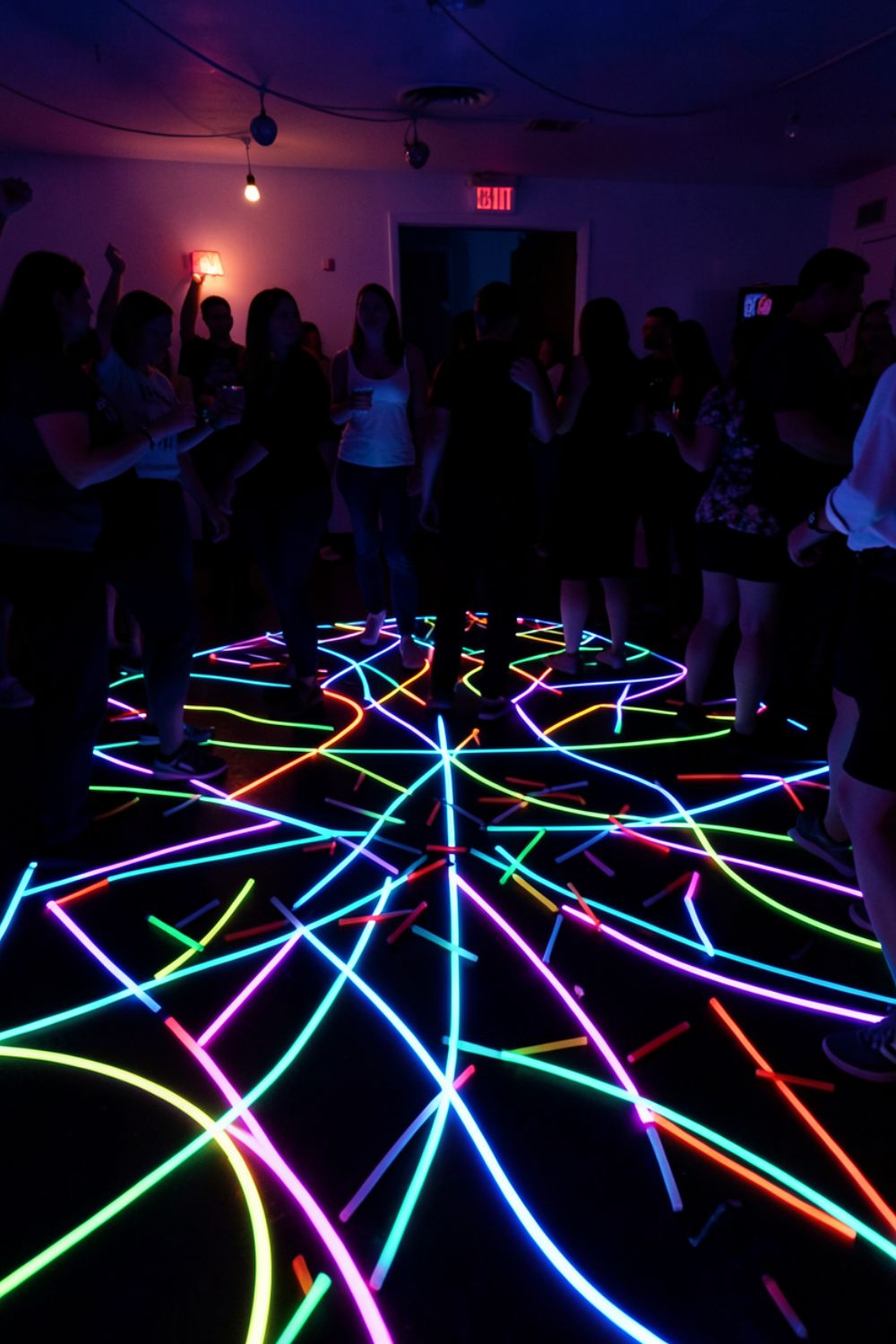 Neon Glow in the Dark Party Theme: How to Plan It for Kids, Teens ...